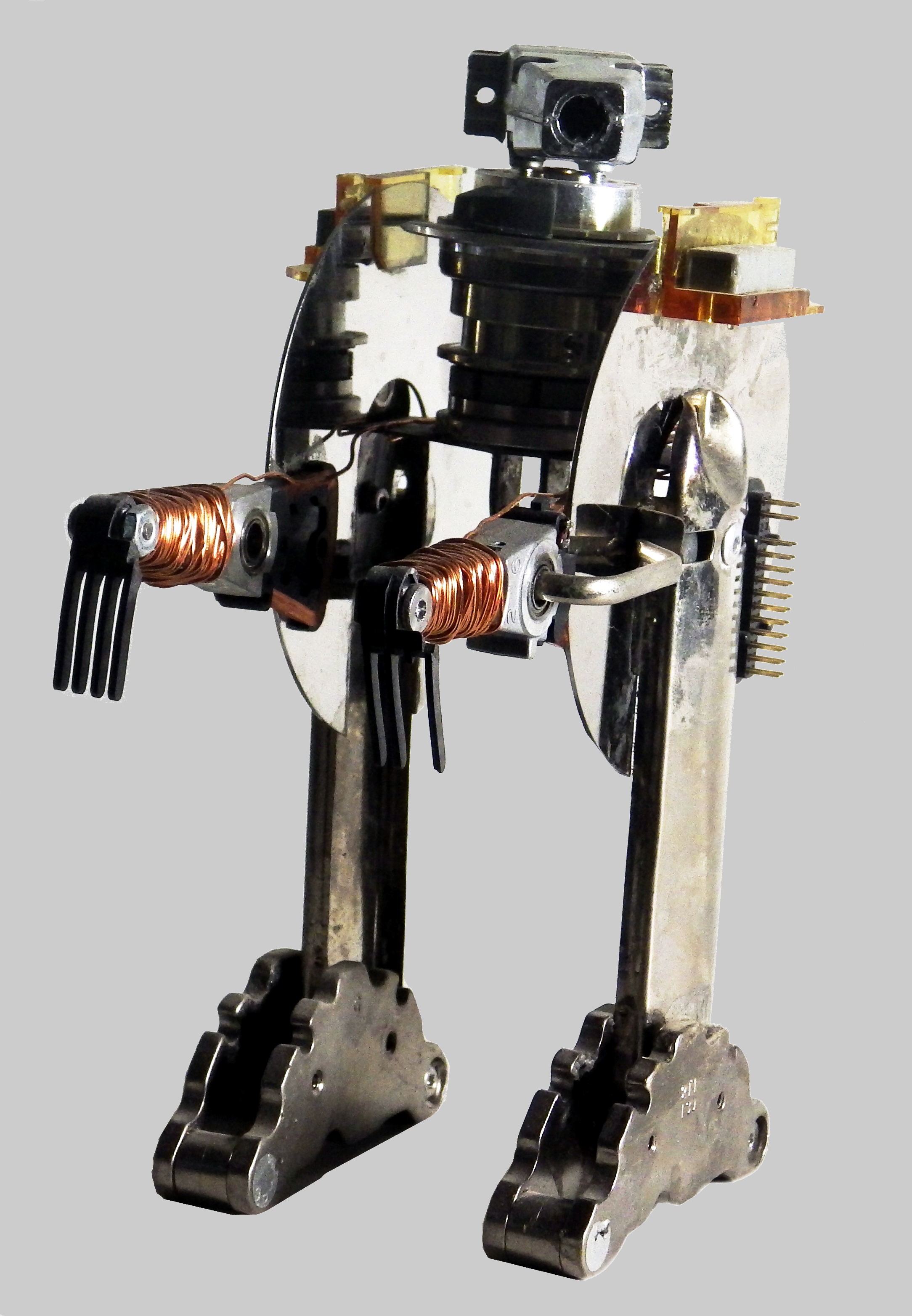Smallish Robot Type Things – Shouter to Dead Parrots
