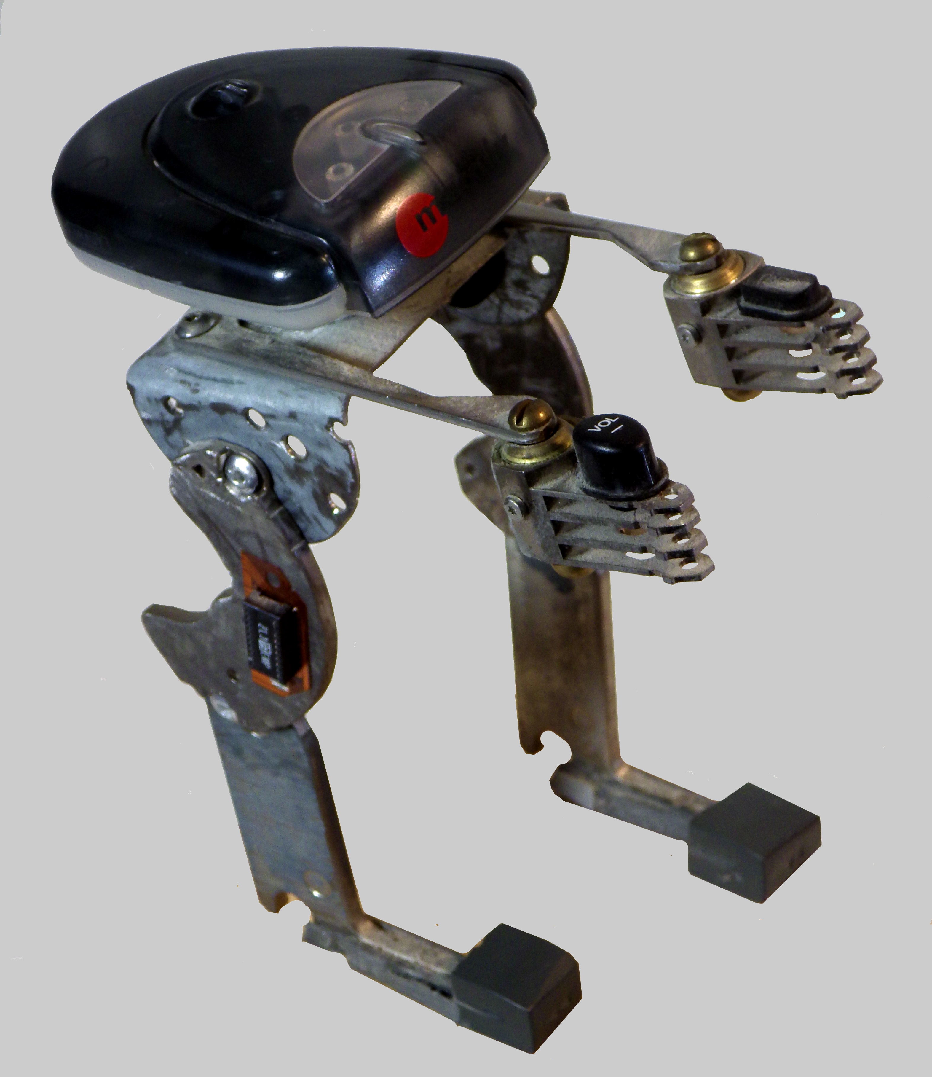 Smallish Robot Type Things – Shouter to Dead Parrots